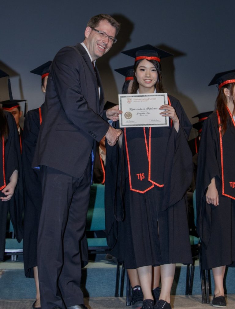 10 Great Reasons to Attend TIS – TIS